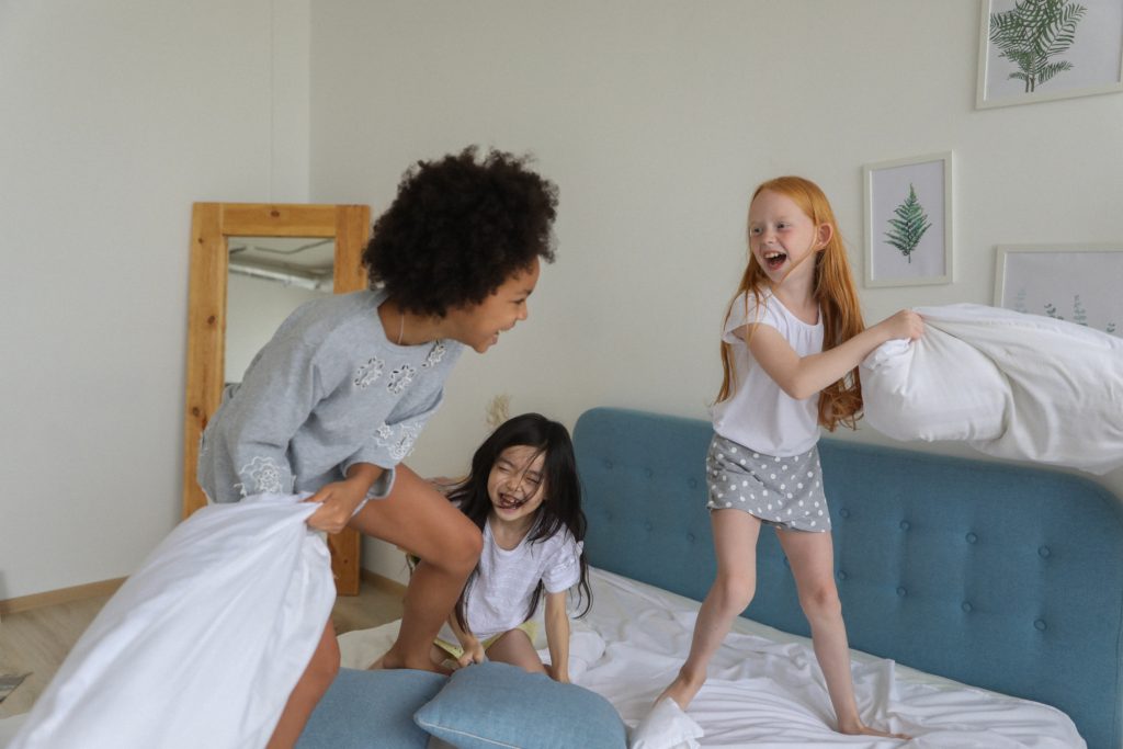 HOW TO UNDERSTAND PARENT-CHILD RELATIONSHIP PROBLEMS